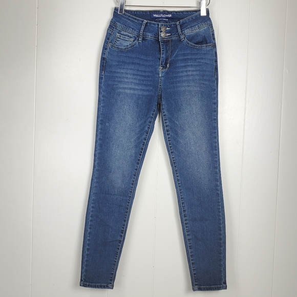 Wallflower | Jeans | Wallflower Flirty Curvy High Rise Skinny Jeans ...
